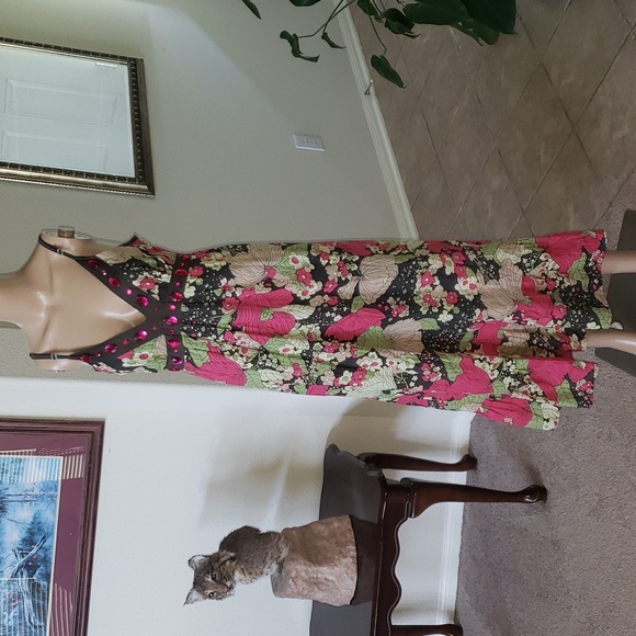 Magic | Dresses | Magic M Hawaiian Print Deep Vneck Adorned With Pink ...